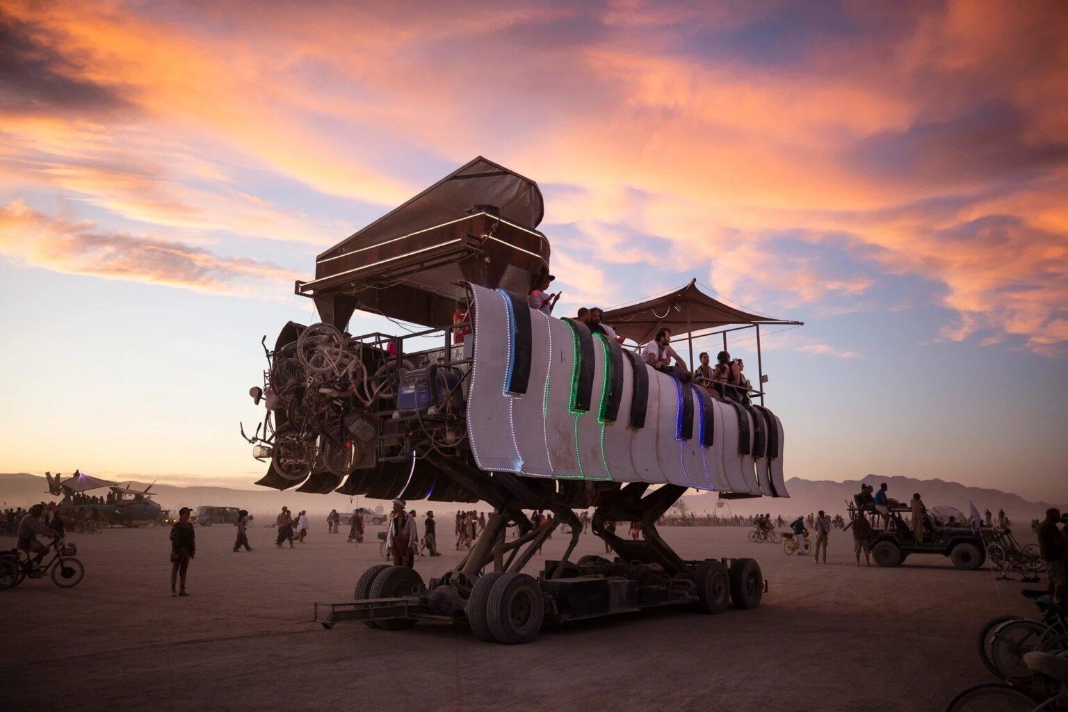 Burning Man: filosofia e caratteristiche di uno dei Festival più ...